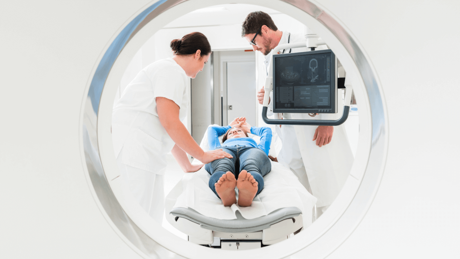 MRI vs CT Scan: 6 Differences to Decide the Right One